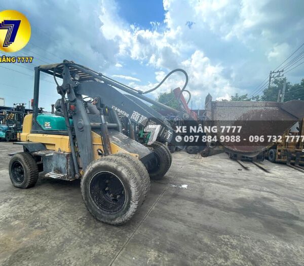 [ĐÃ BÁN]Xe nâng gầu xúc KOMATSU SD25-6 - Xe nâng 7777