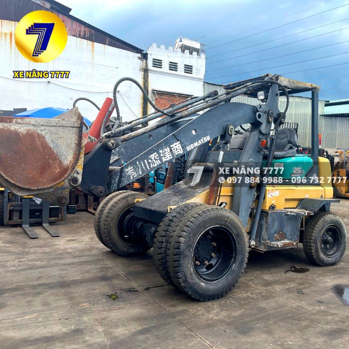 [ĐÃ BÁN]Xe nâng gầu xúc KOMATSU SD25-6 - Xe nâng 7777